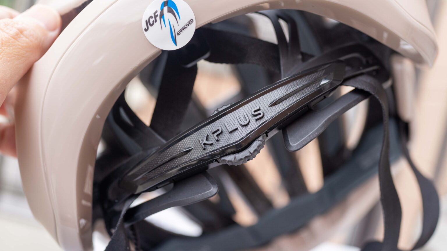 ヘルメットを「KPLUS NOVA」に新調した | ゆるポタ.com