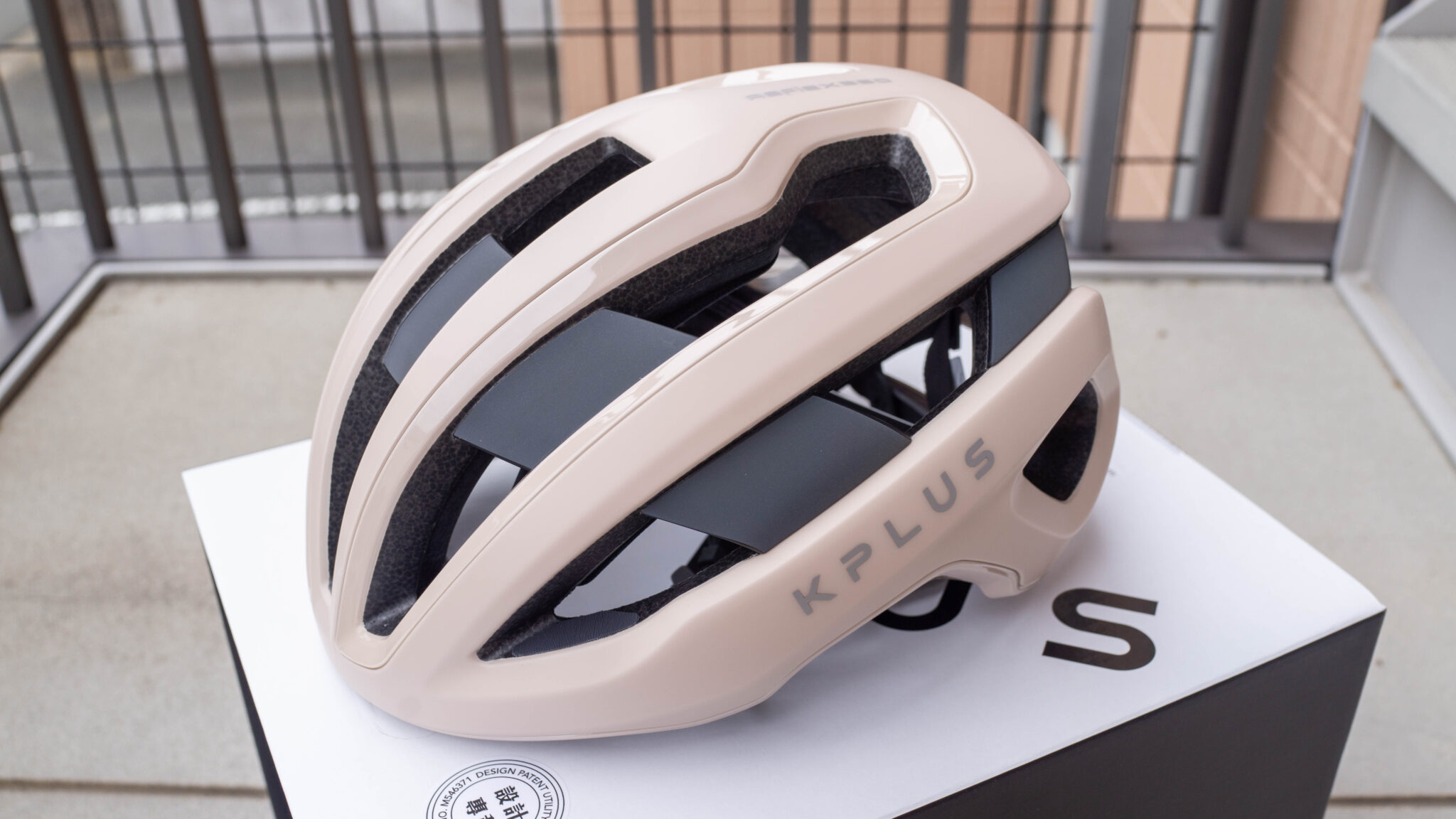 ヘルメットを「KPLUS NOVA」に新調した | ゆるポタ.com